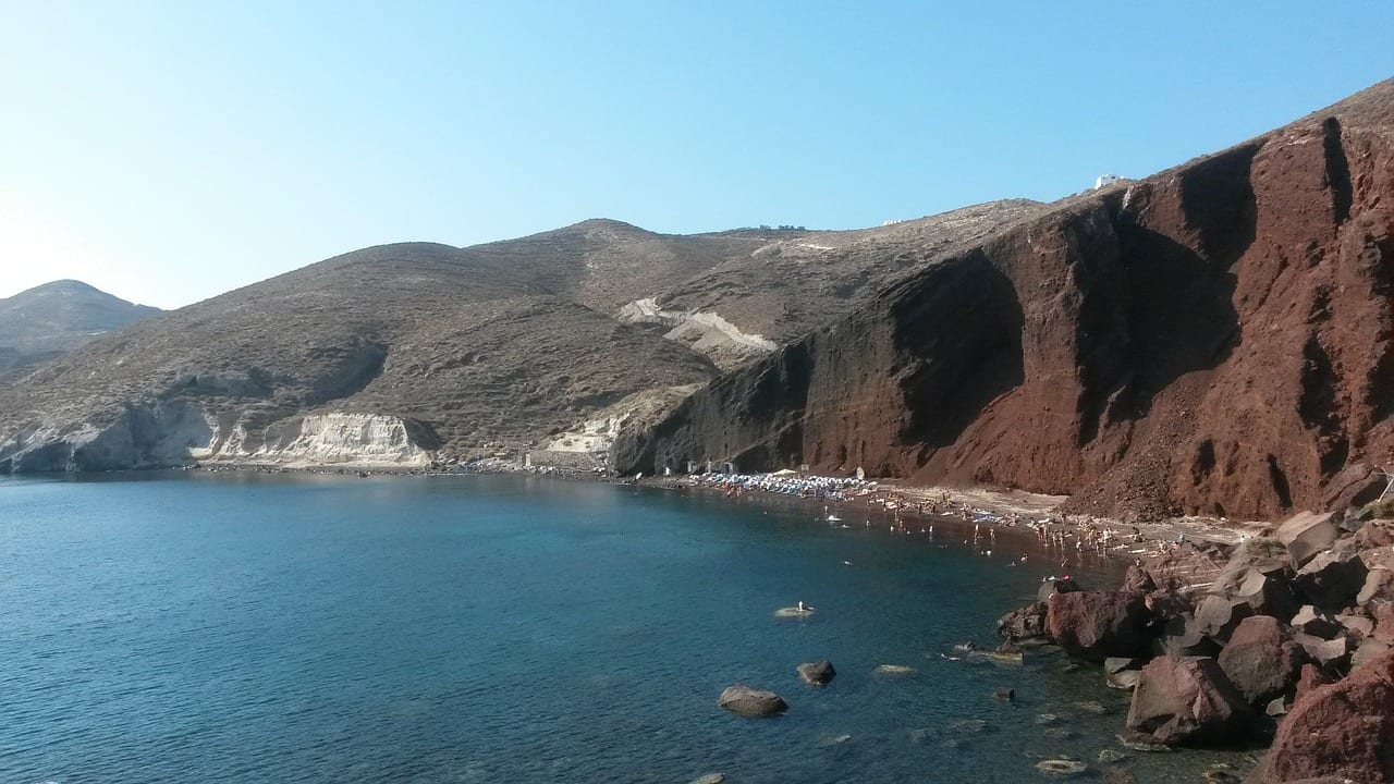 How to visit Red Beach Santorini Greece Safely (Beware Rockslides!)