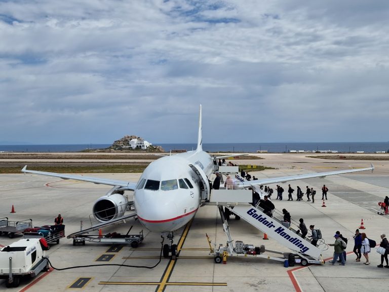 Why Do Flights Get Cancelled? (Who's fault is it really)?