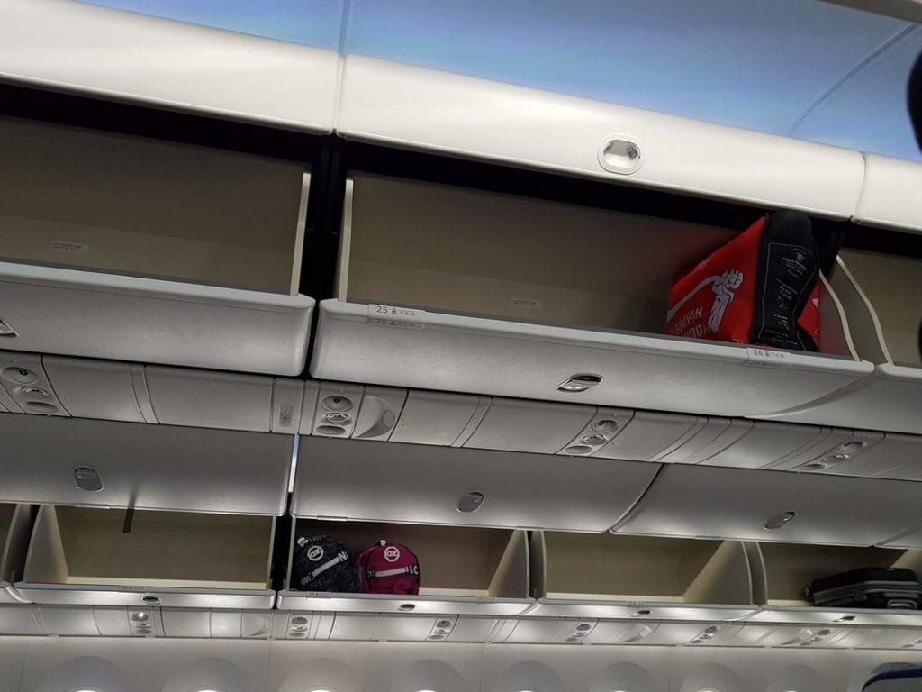 My Scoot Athens to Singapore flight experience - First time Using Flyscoot