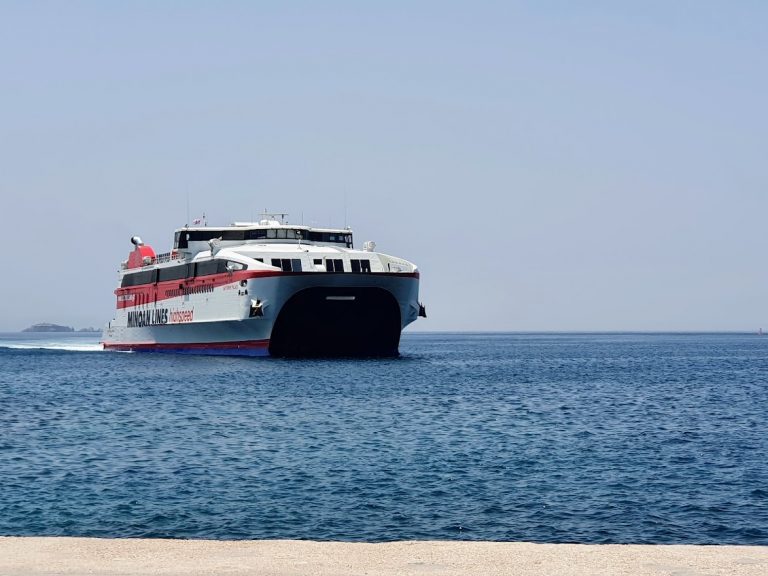 Where Is Crete Located In Greece?
