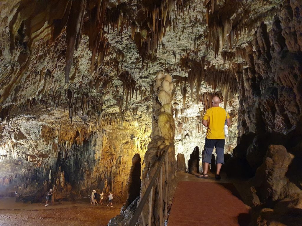 Visiting The Drogarati Cave In Kefalonia (Amazing Place To See!)