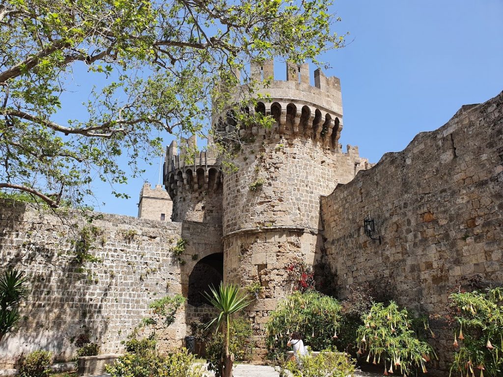 What Is Rhodes Known For? Castles, Beaches, History, Sun!