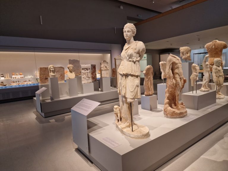 Chania or Rethymnon: Which Is Better To Stay In Crete?