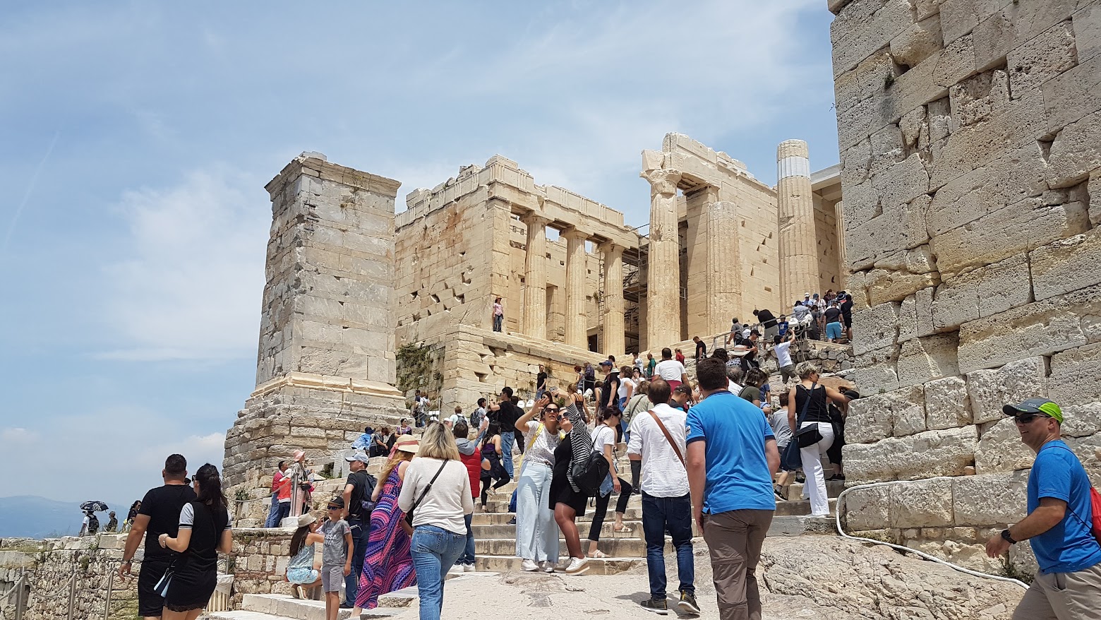 Best Time To Visit The Acropolis To Beat The Heat & Crowds